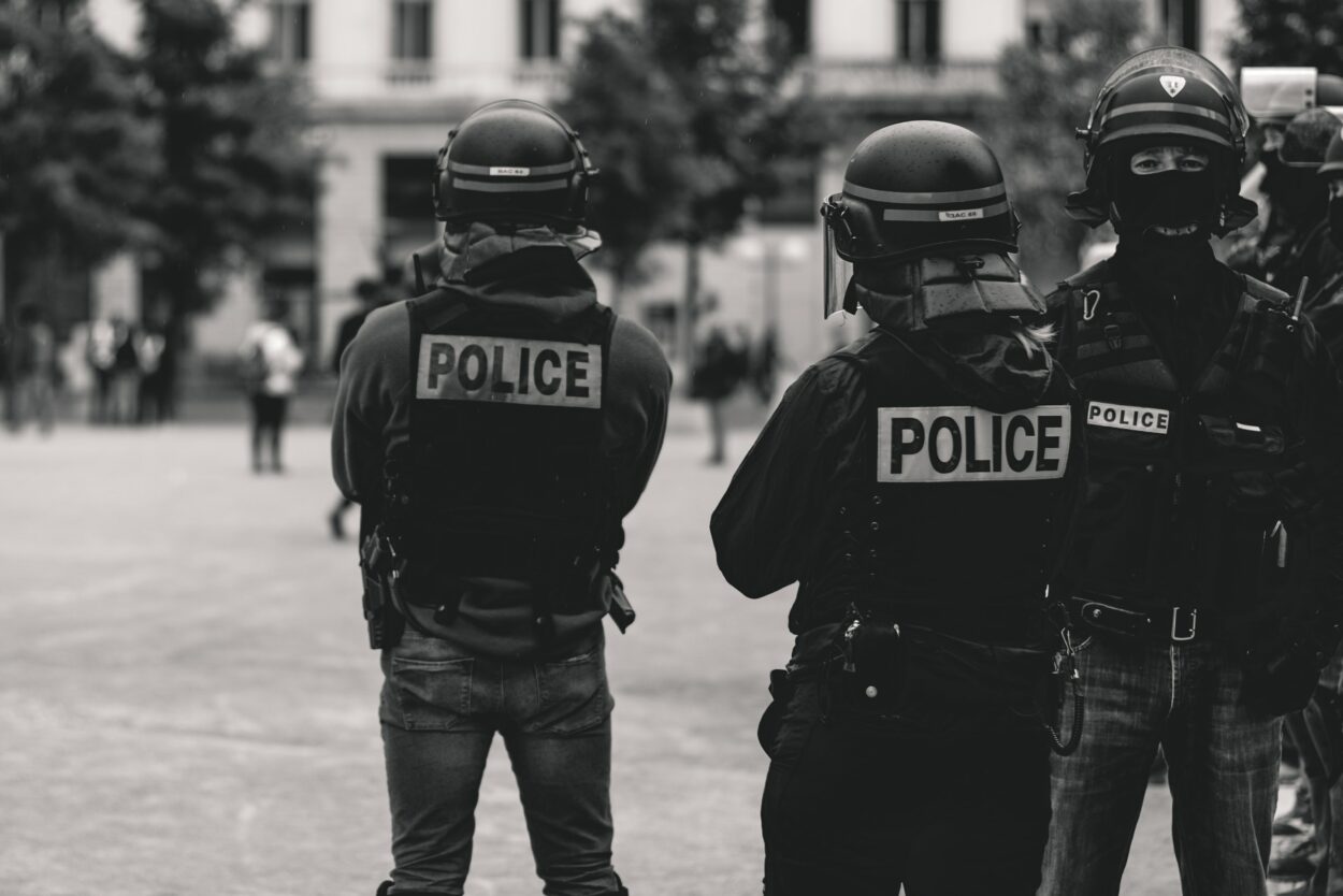 Understanding the Distinction: Peace Officer vs. Police Office - All ...